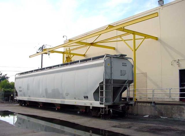 Outdoor Freestanding for Railcars | CAI Safety Systems, Inc.