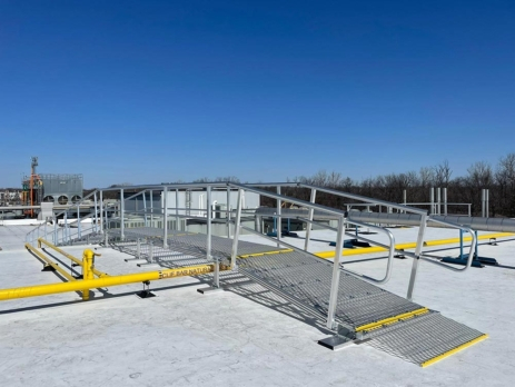 Crossover Walkway Ramp | CAI Safety Systems, Inc.